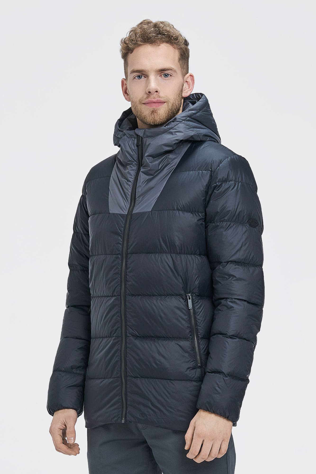 Lengva pūkinė striukė | Audimas